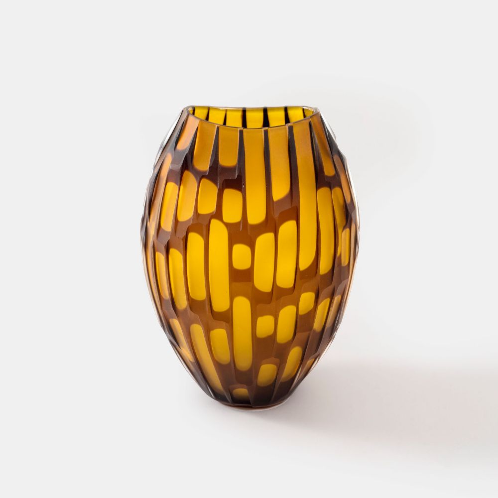 Baldwin & Guggisberg, Nonfoux, gegr. 1982: A Modern Vase 'Amber Vessel ...