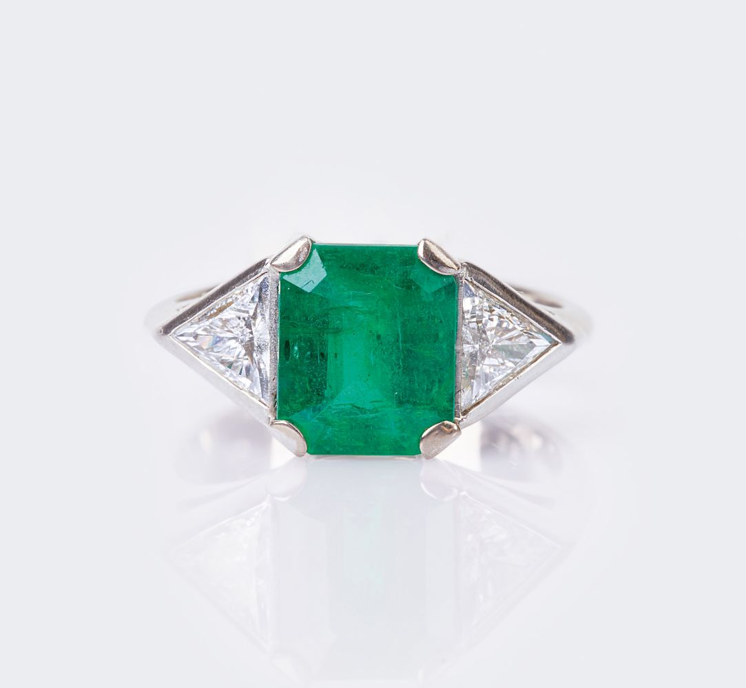 Klassischer Smaragd-Diamant-Ring [108002]