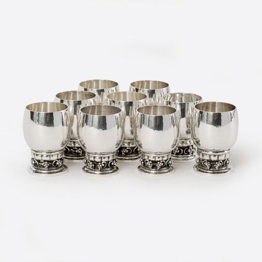 Georg Jensen: Satz von 9 kleinen Bechern 'Grape' Nr. 296 B [108032]