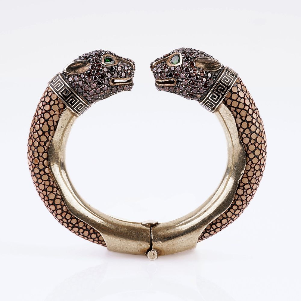 Armspange 'Panther' mit Rauchquarz- und Smaragdbesatz [106606]